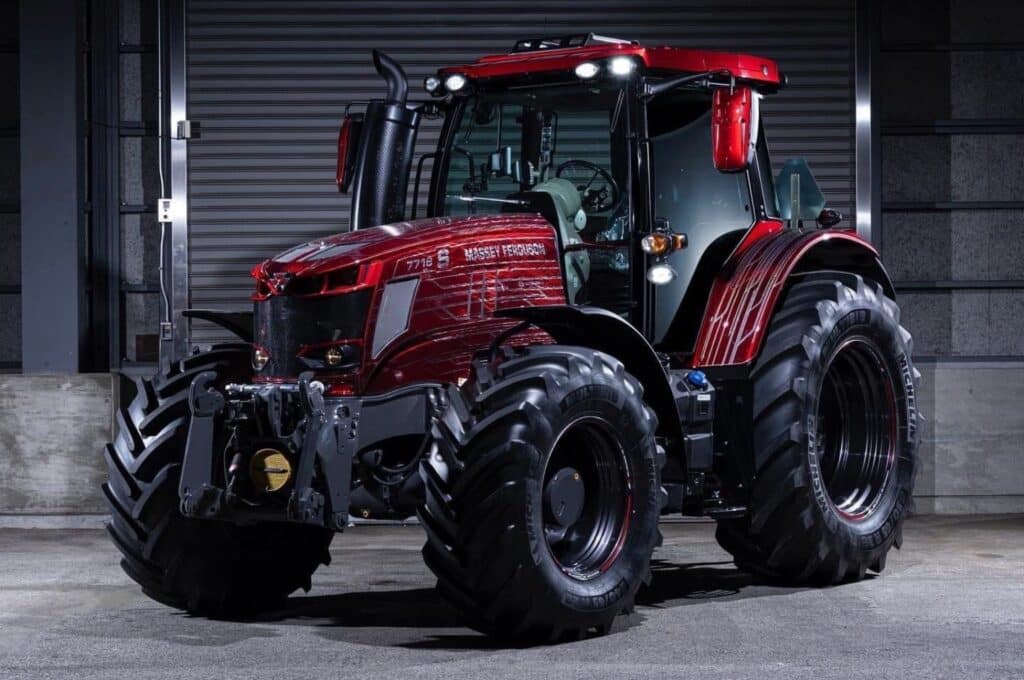 Japanese MSK paints MF 7718 S jubilee edition - World Agritech