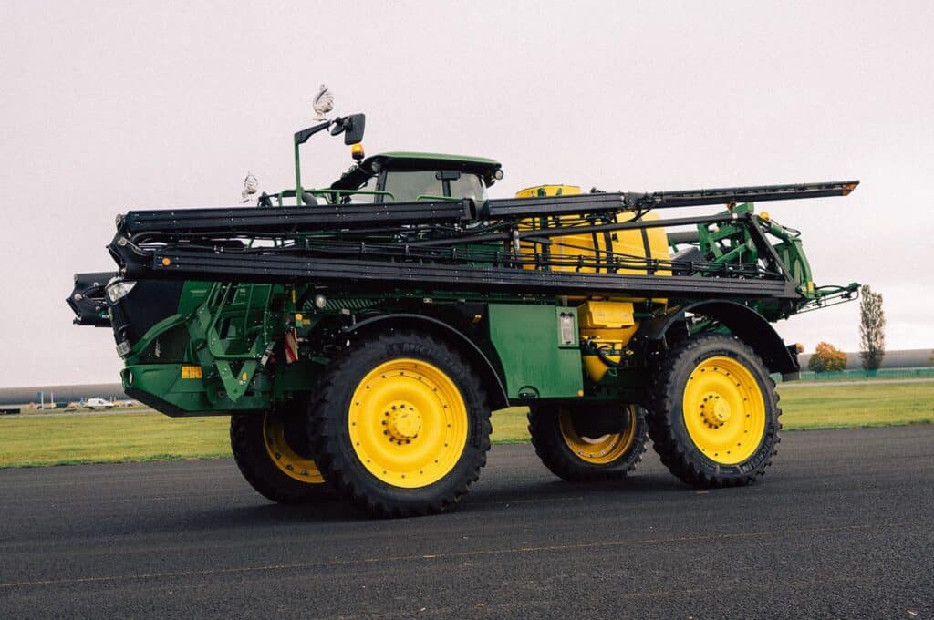 Spraybib CFO VF for self-propelled sprayers - World Agritech